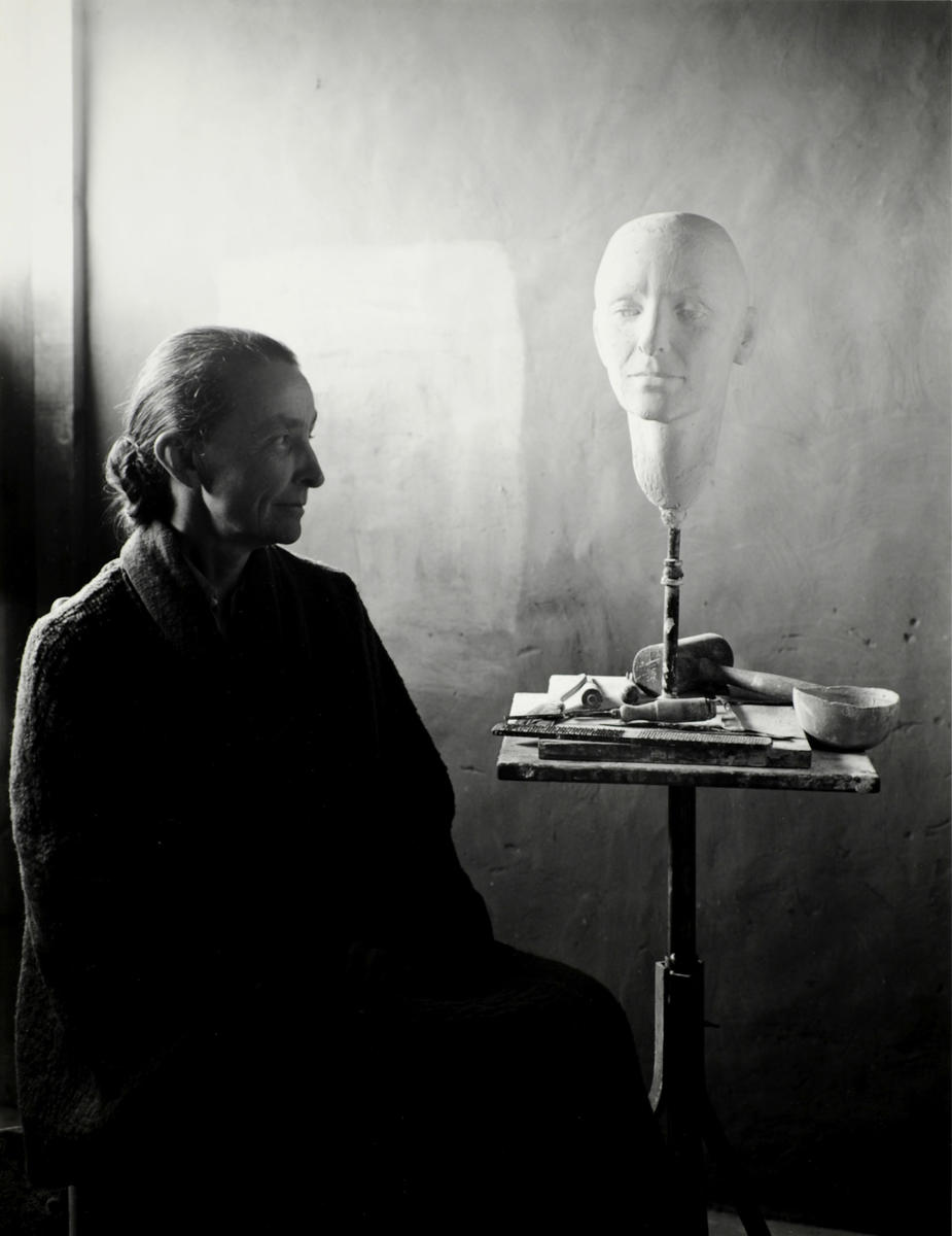 Georgia O'Keeffe with bust by Mary Callery, Ghost Ranch - Figge Art Museum